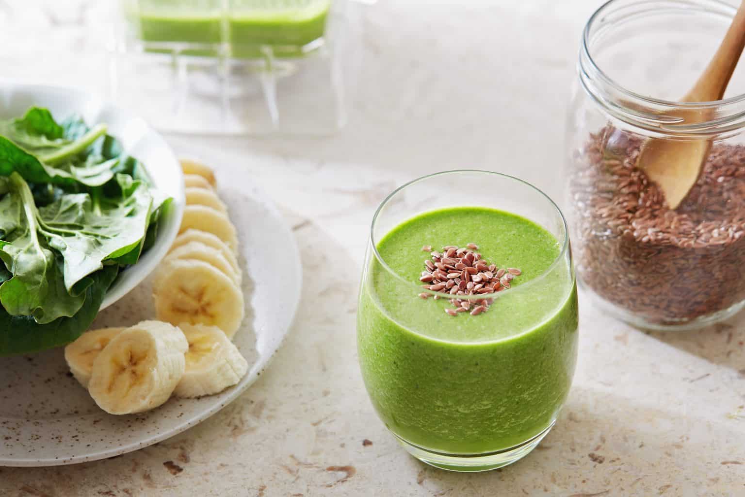 How to Add Oats to Smoothies: Quick and Easy Guide - I Live for Greens