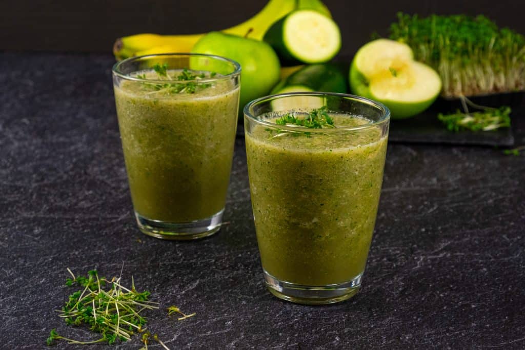 Easy Apple Smoothie for Weight Loss - I Live for Greens