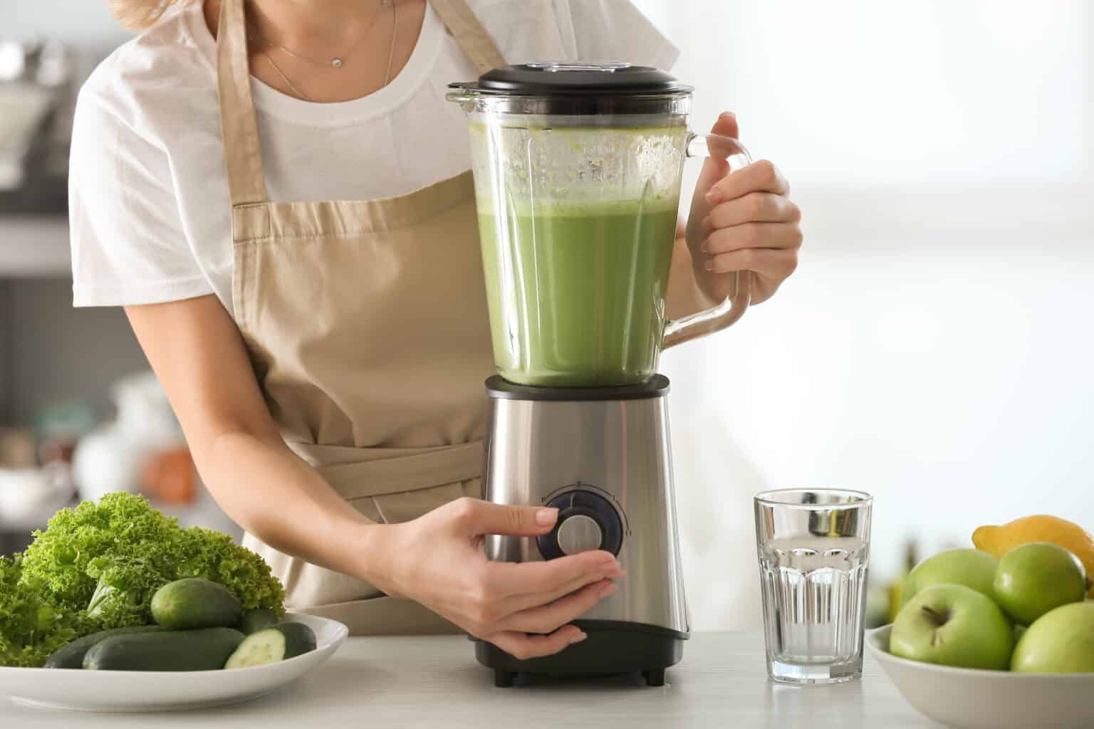 How to Take Smoothies to Work - I Live for Greens